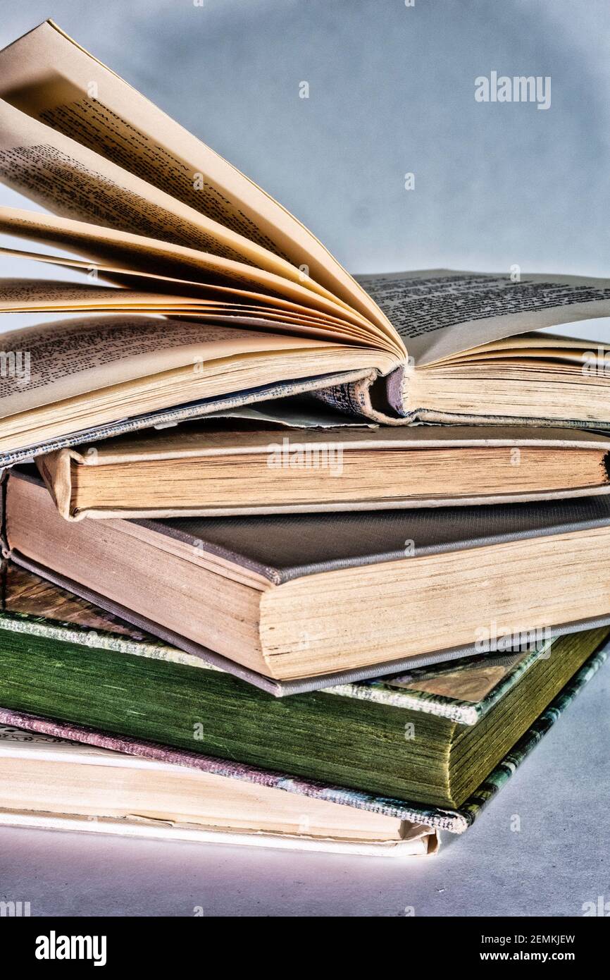 Vintage stacked books Still Life Stock Photo - Alamy
