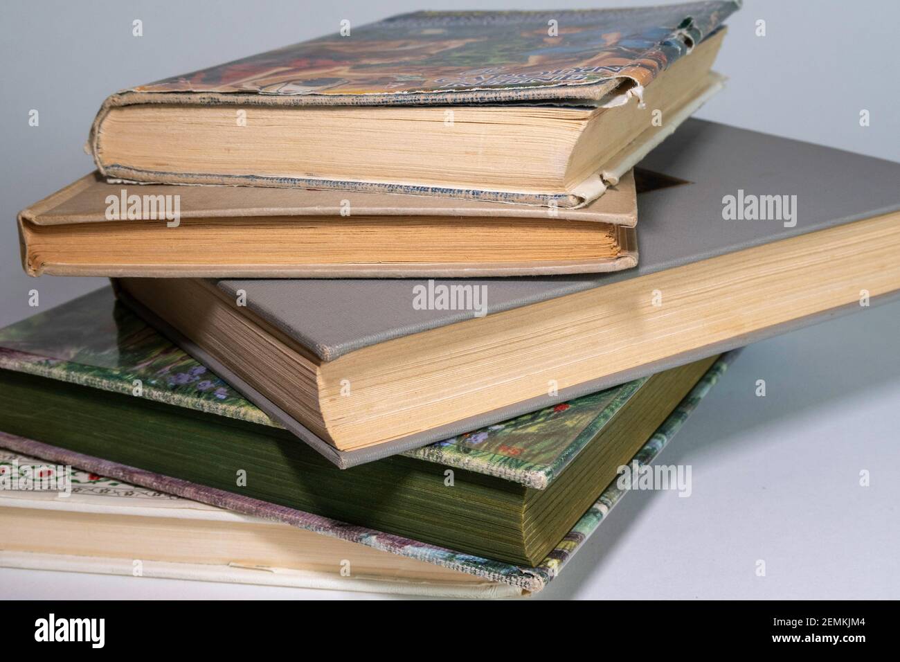 Vintage stacked books Still Life Stock Photo - Alamy