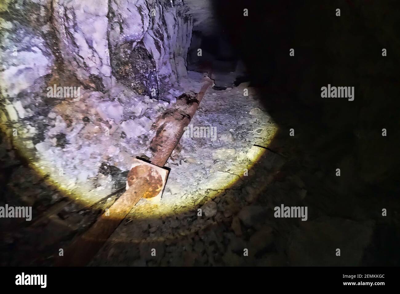 Flooded mine shaft hi-res stock photography and images - Alamy