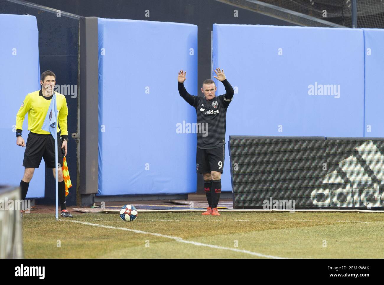 (3/10/2019) Wayne Rooney (9) of DC United prepares to shoot corner ...