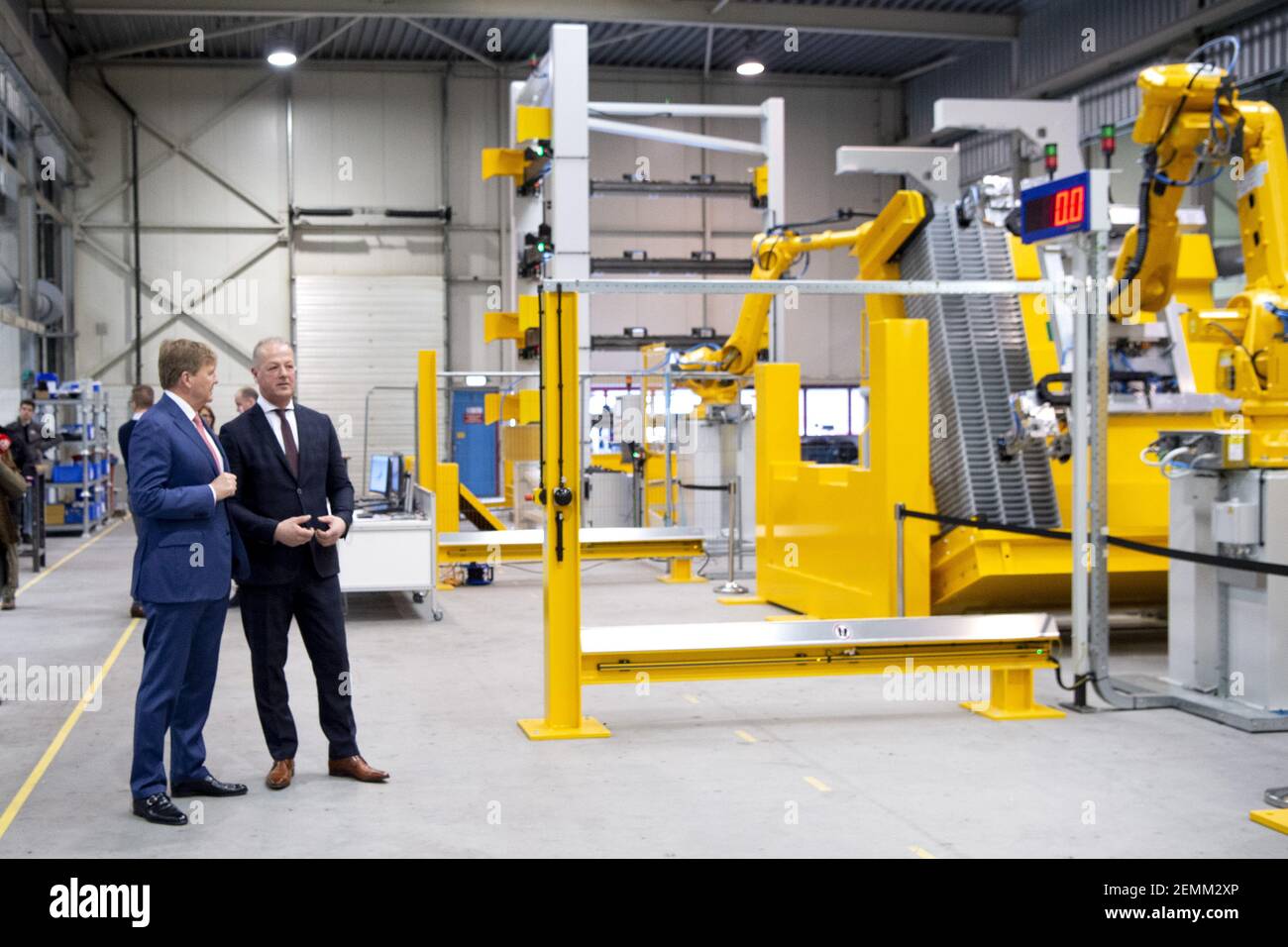 King Willem-Alexander visiting Joustra Stoelverzorgers and AWL-Techniek ...