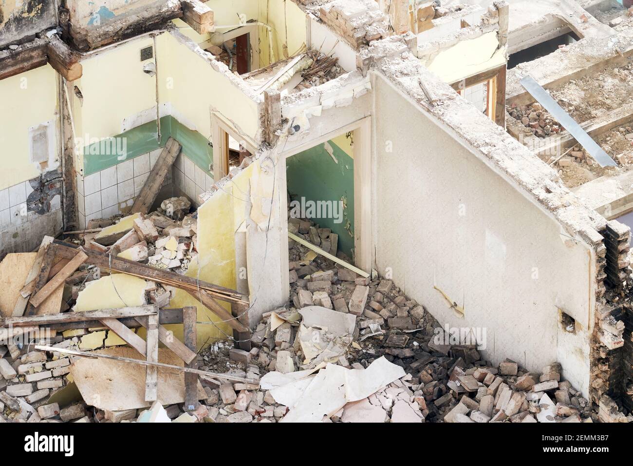 City of destruction hi-res stock photography and images - Alamy