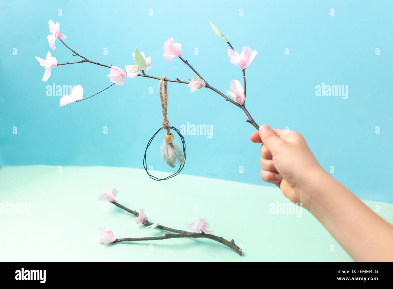 simple tree branch with paper flowers, step by step instruction, DIY ...