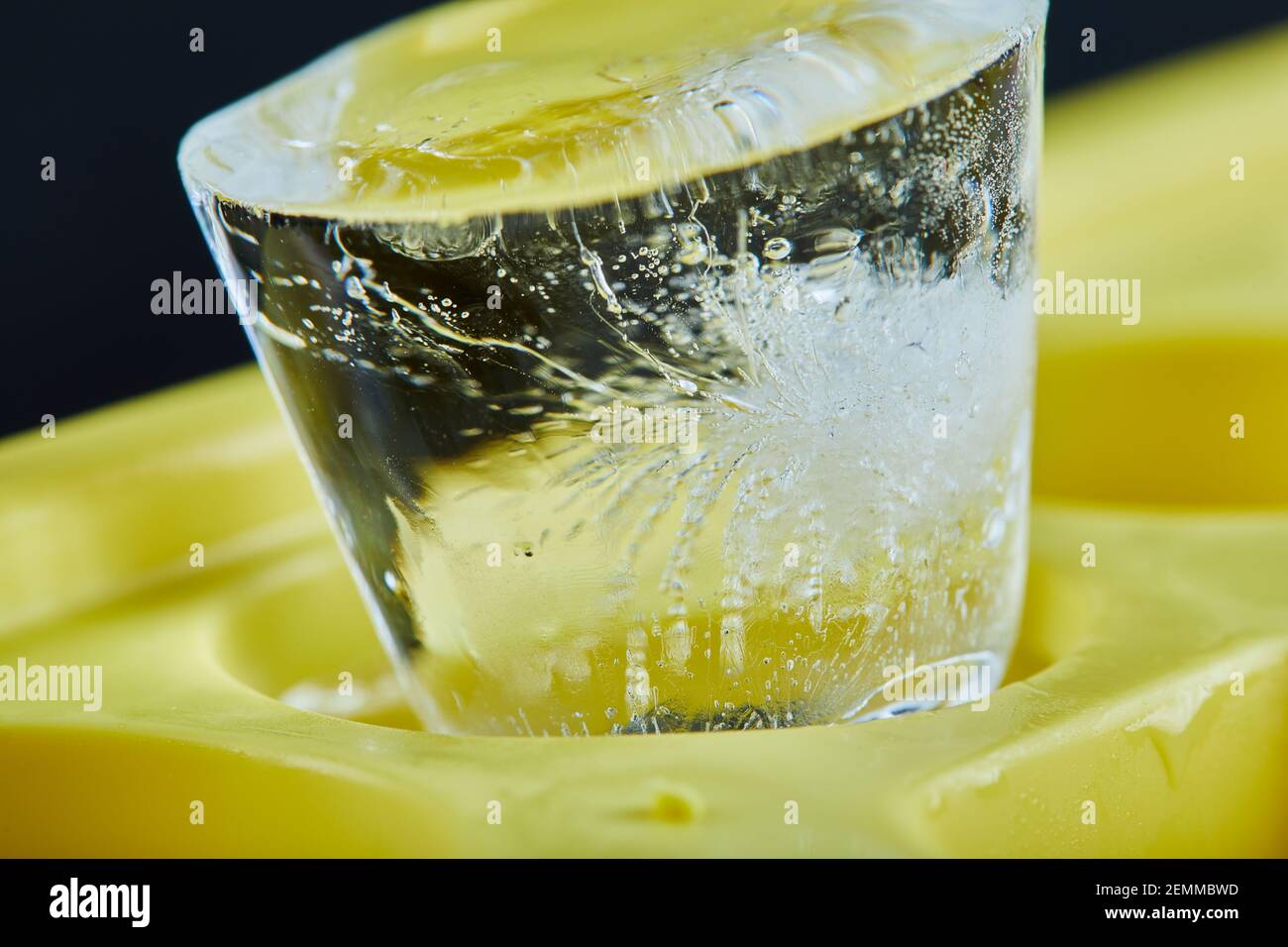 Ice Crystal Refraction High Resolution Stock Photography and Images - Alamy