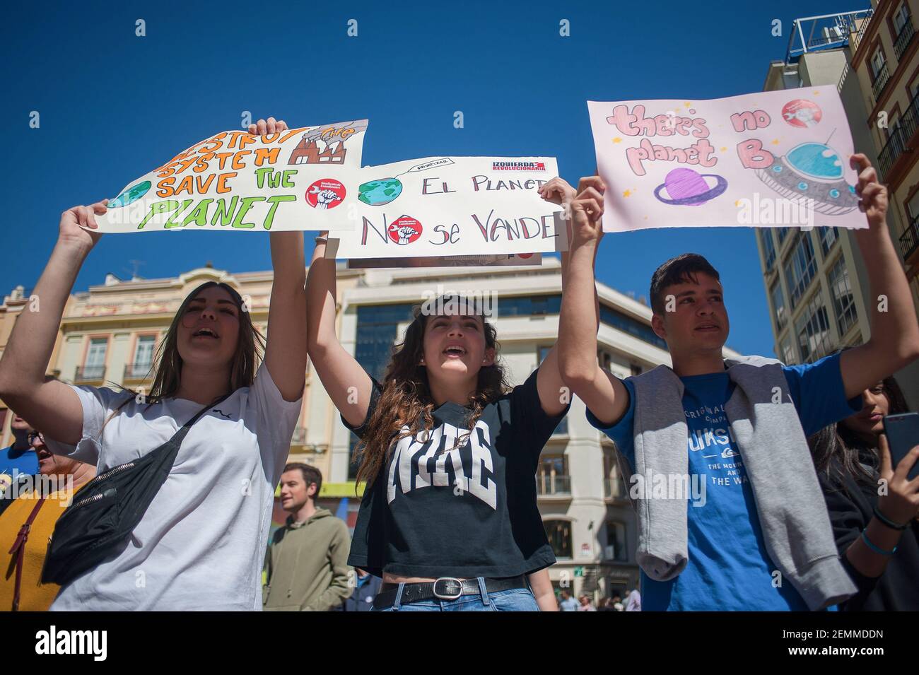 Students seen holding placards and chanting slogans during the protest ...