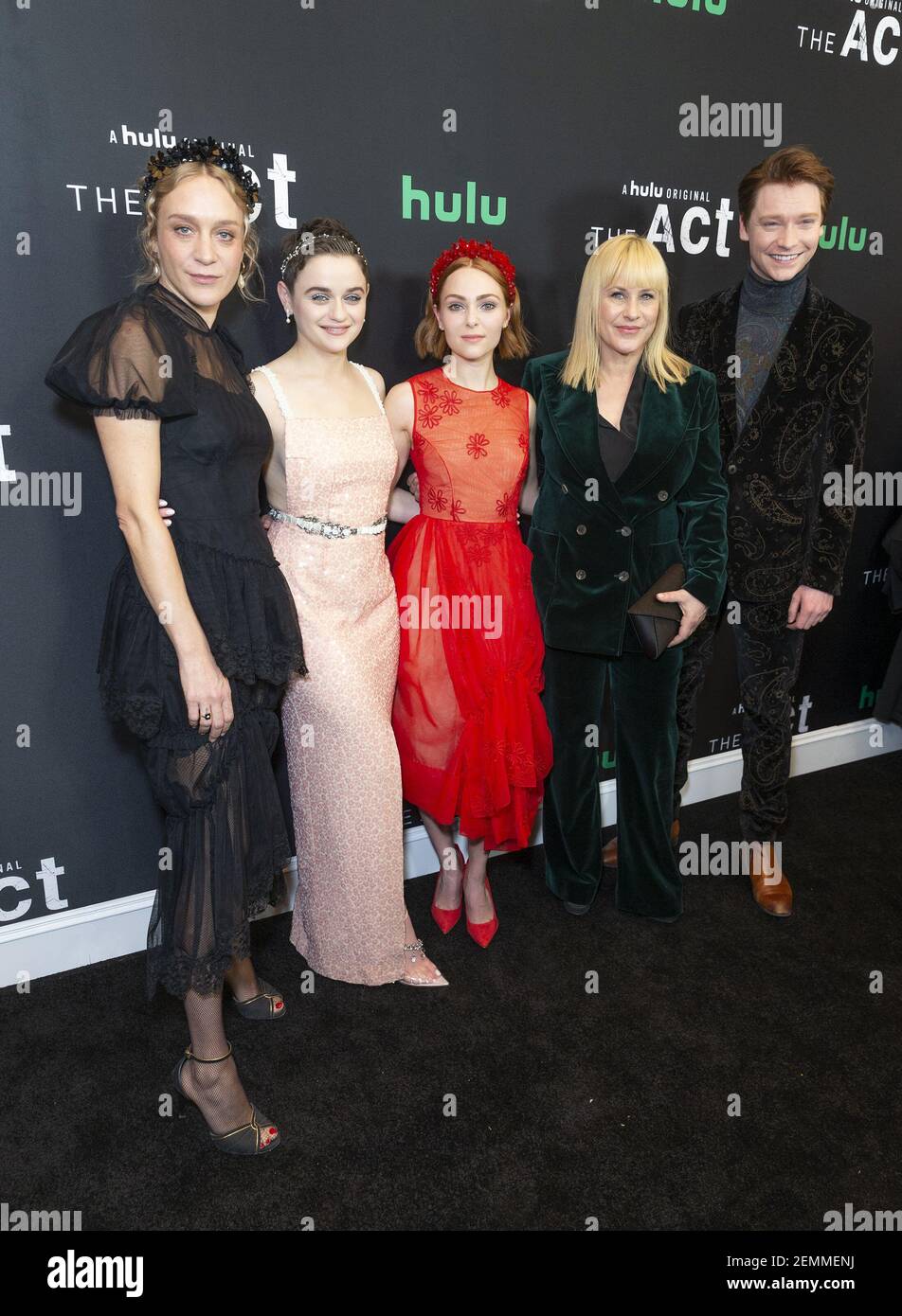 Chloe Sevigny, Joey King, AnnaSophie Robb, Patricia Arquette, Calum ...