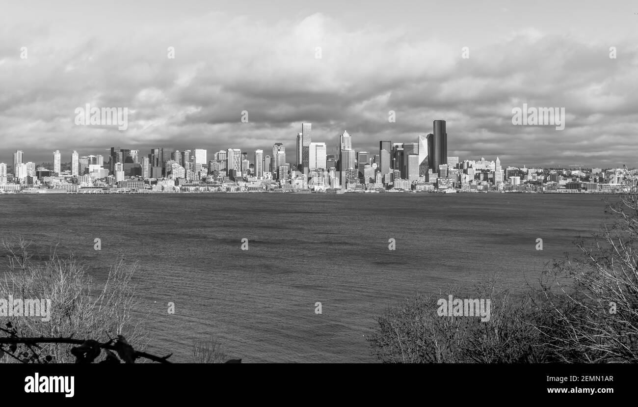 A view of the Seattle skyline on a clear day Stock Photo - Alamy