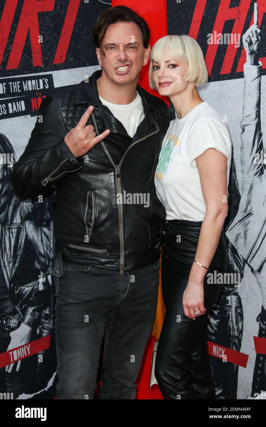 Singer Donovan Leitch and Libby Mintz arrive at the Los Angeles ...