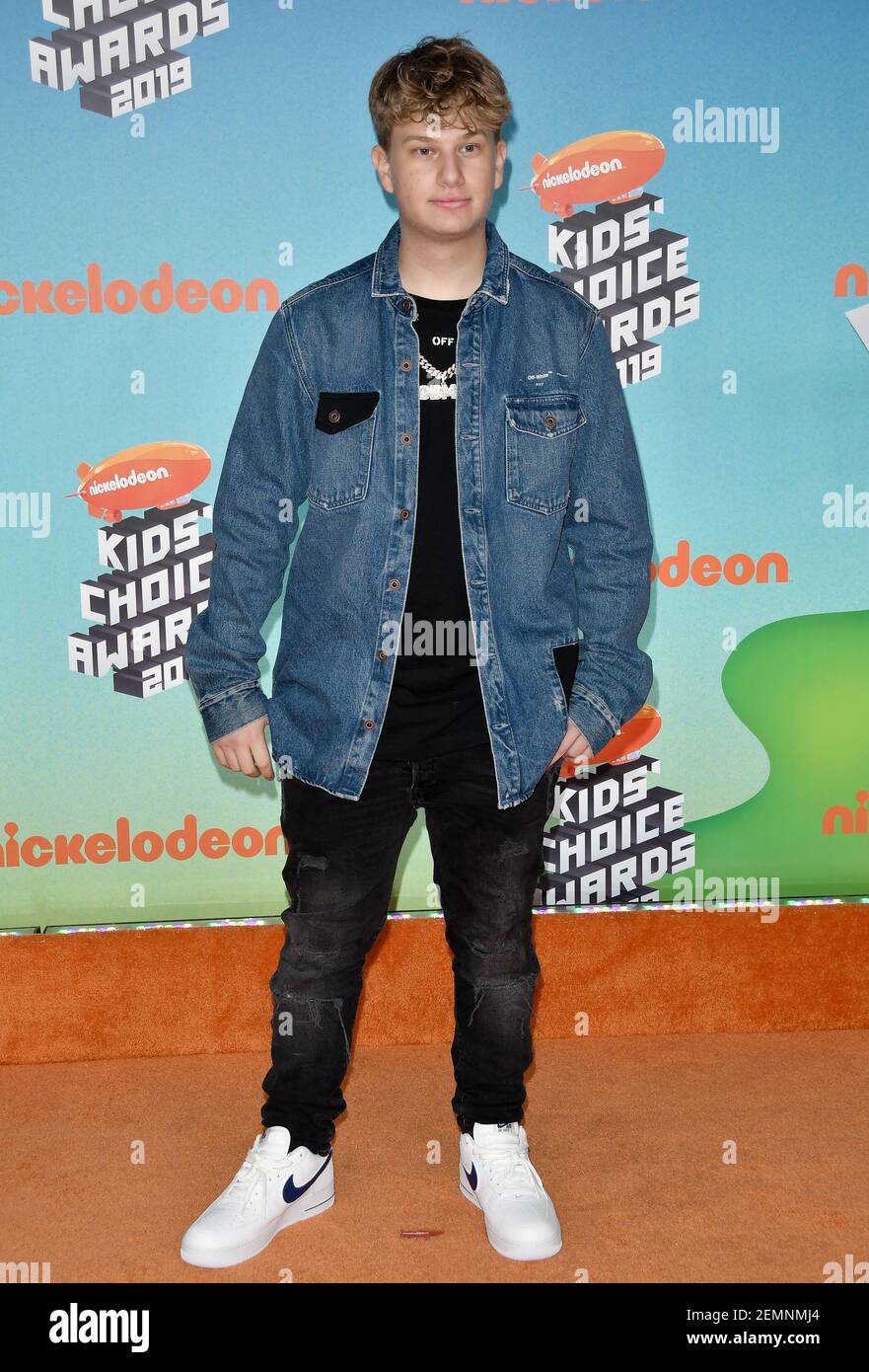Justin Roberts at Nickelodeon's 2019 Kids' Choice Awards held at Galen ...