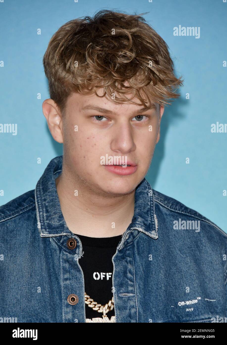 Justin Roberts at Nickelodeon's 2019 Kids' Choice Awards held at Galen ...
