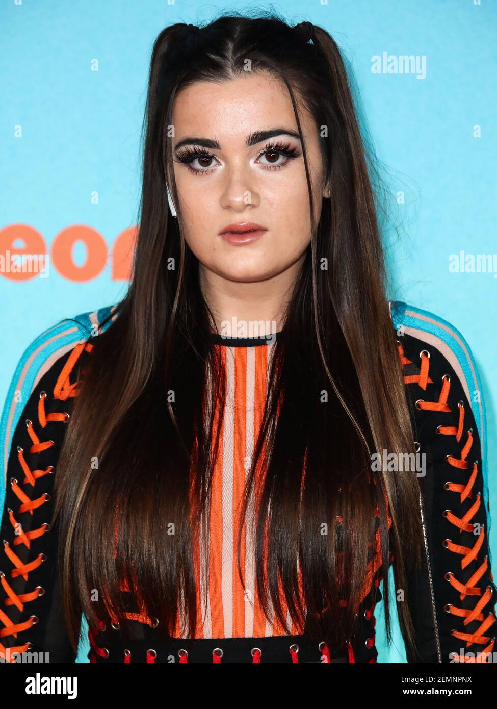 LOS ANGELES, CA, USA - MARCH 23: Cloe Feldman arrives at Nickelodeon's ...