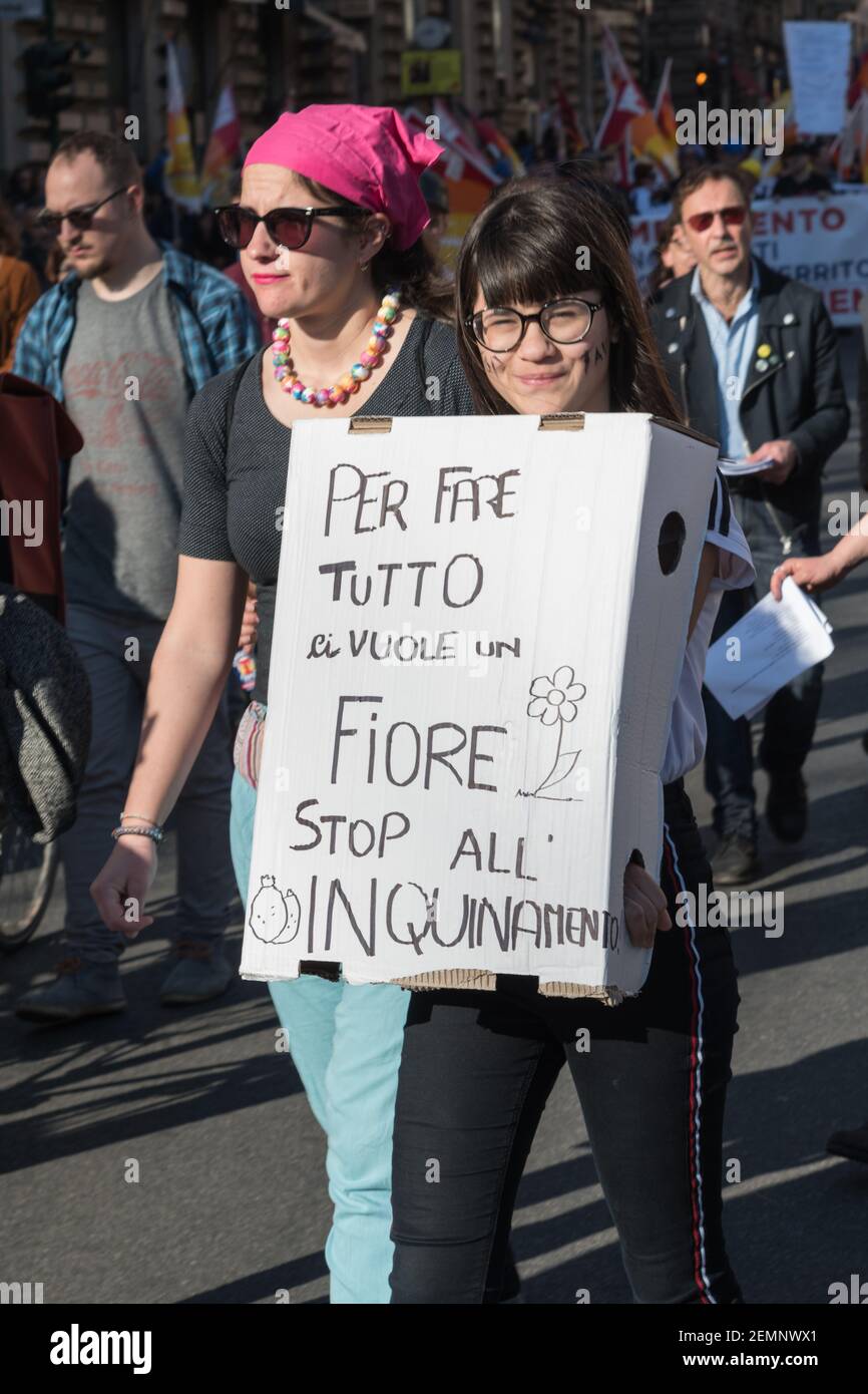 (3/23/2019) Thousands of people demonstrated to stop global warming and ...