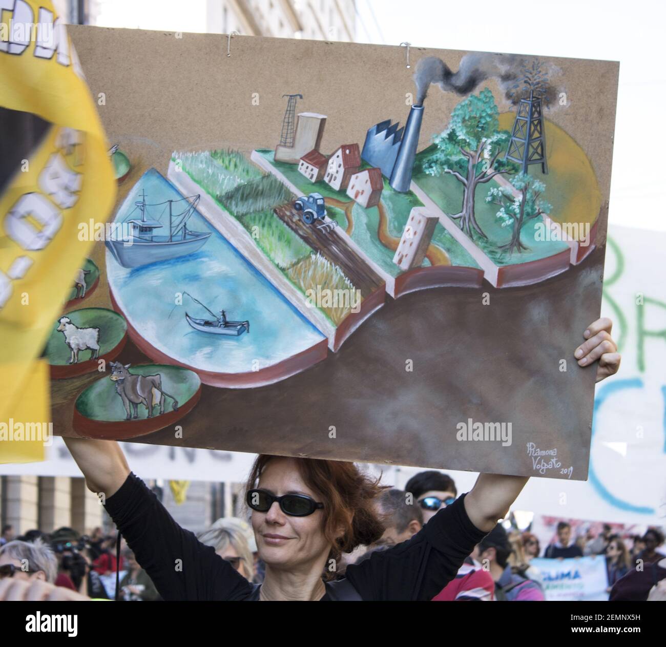 (3/23/2019) Hundreds of thousands of people demonstrated against the ...