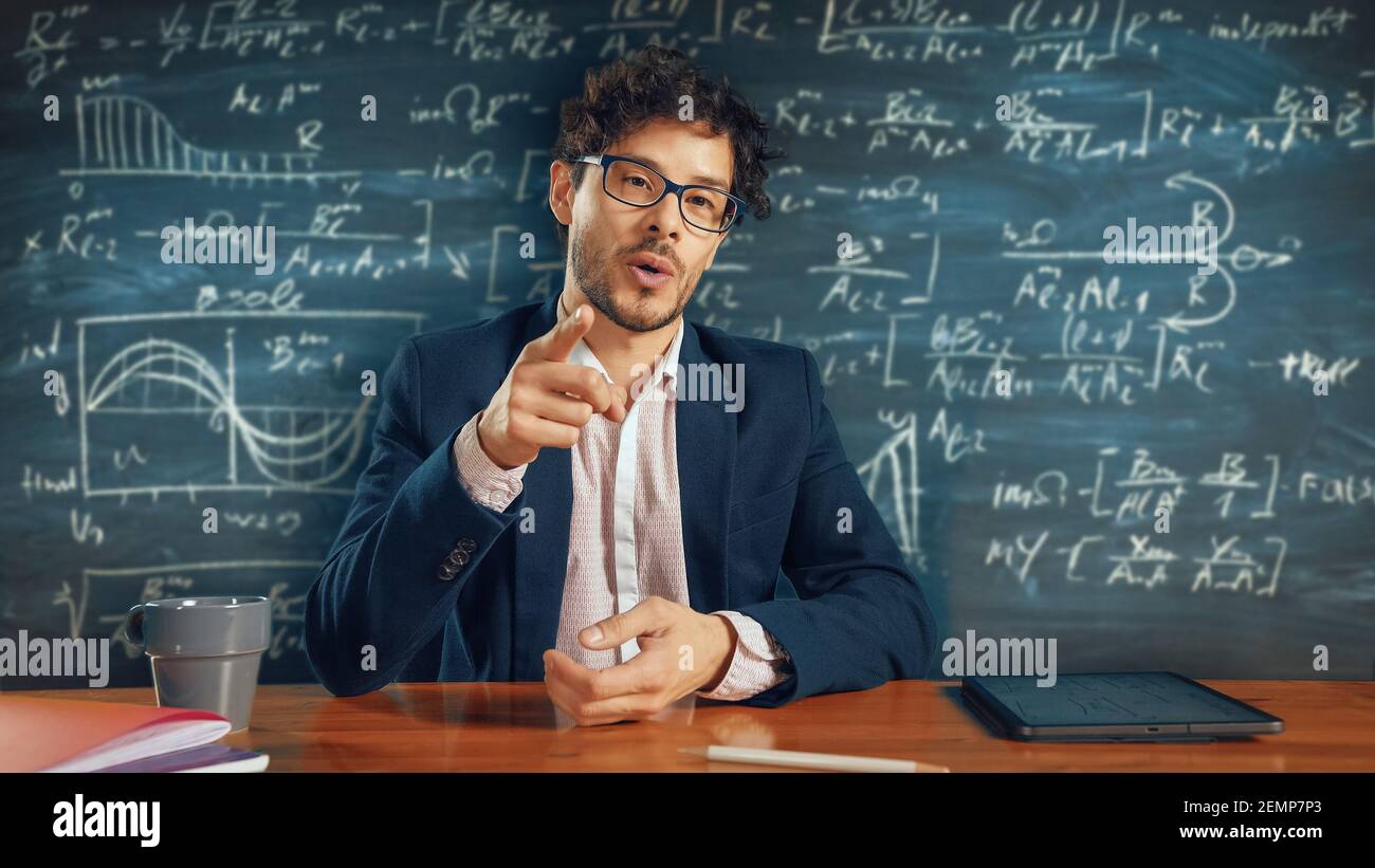 Lecturer desk hi-res stock photography and images - Alamy