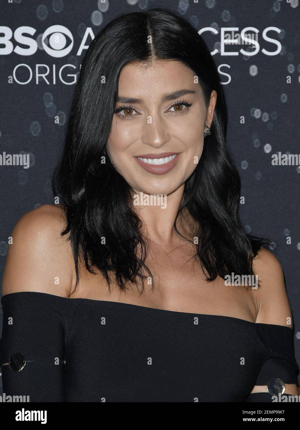 Nicole Williams arrives at the CBS All Access New Series "The Twilight ...