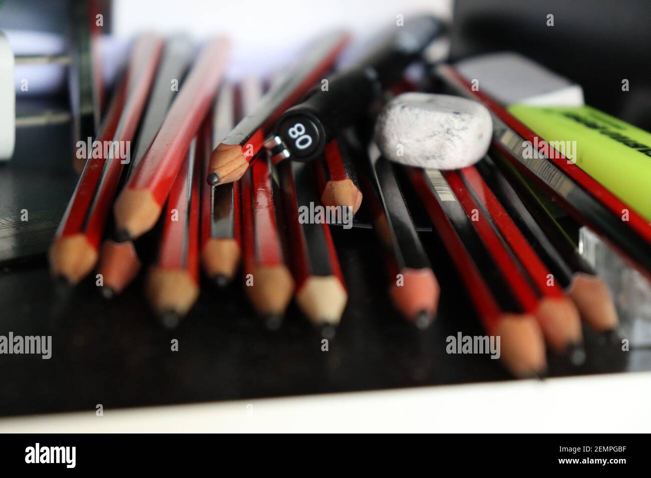 Multiple pens hi-res stock photography and images - Alamy