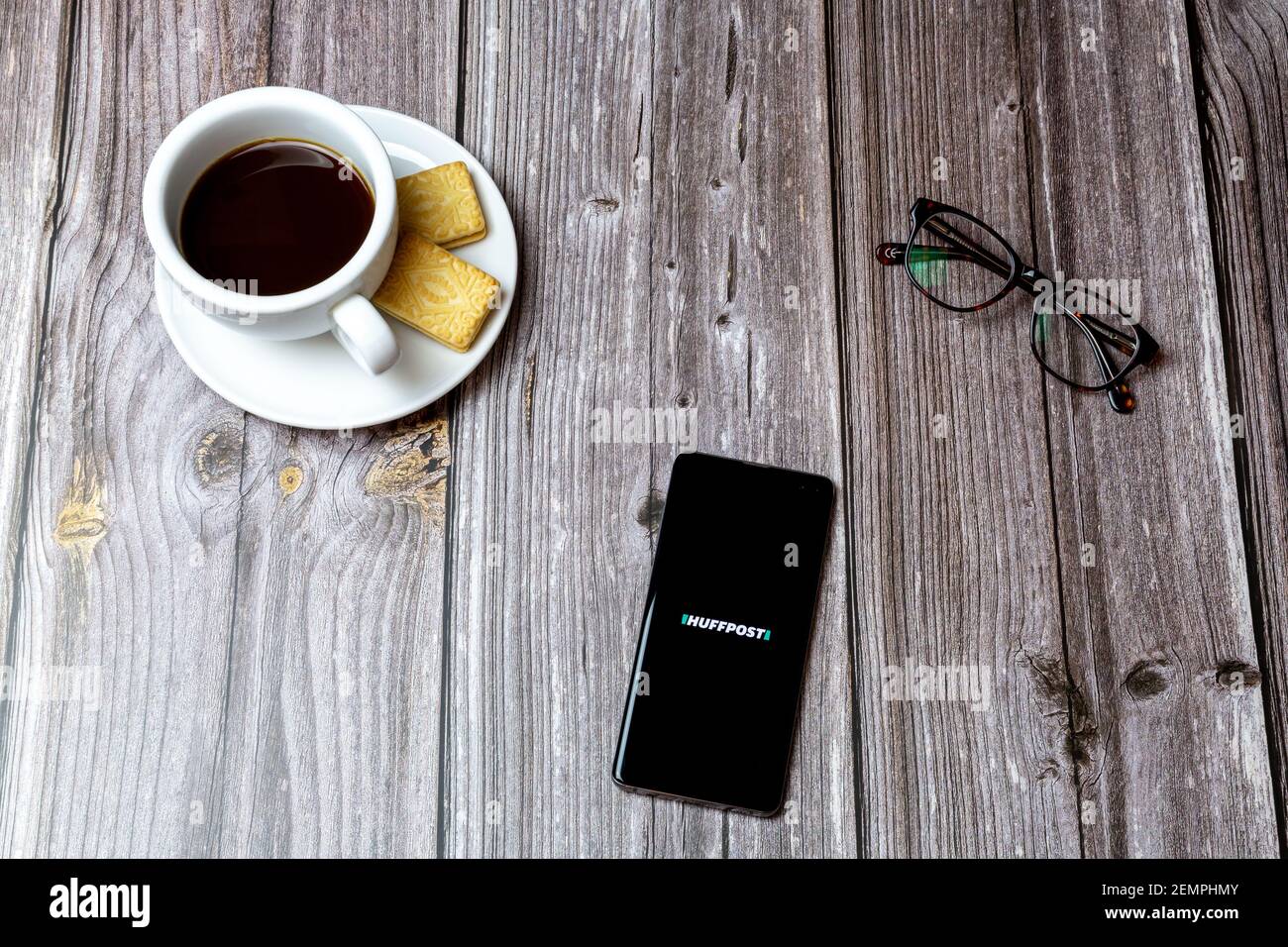 Huffpost app hi-res stock photography and images - Alamy