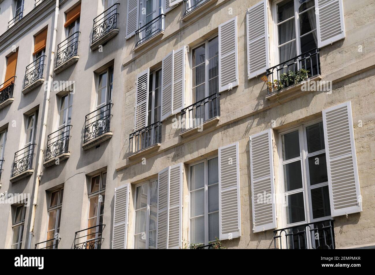 Balconies paris hi-res stock photography and images - Alamy