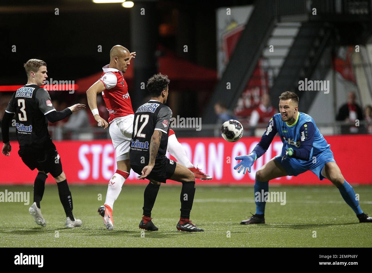 MAASTRICHT- football, 29-03-2019, stadium de Geusselt, MVV Maastricht ...