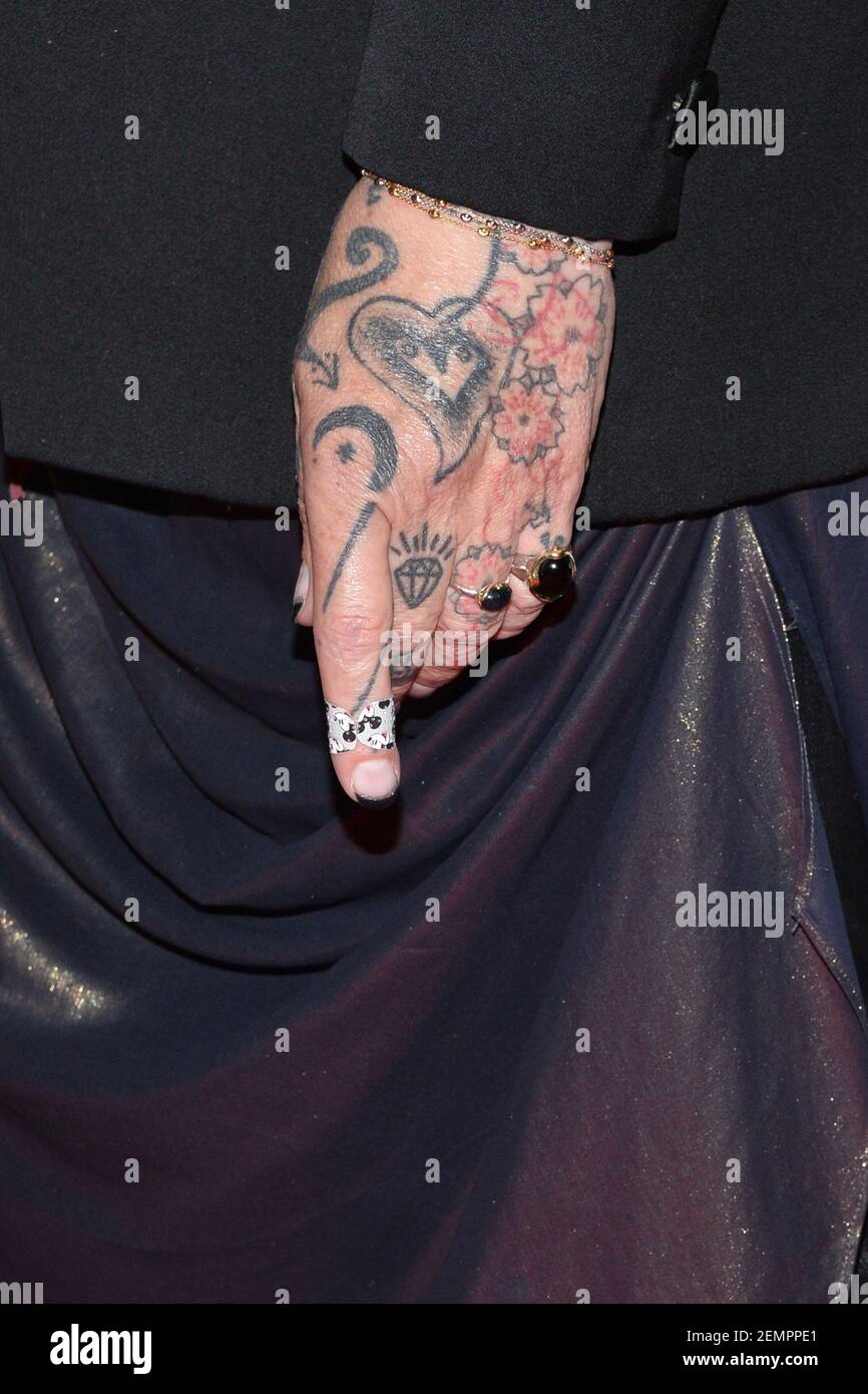 Inductee Pearl Thompson (R) of The Cure attends the 2019 Rock & Roll ...