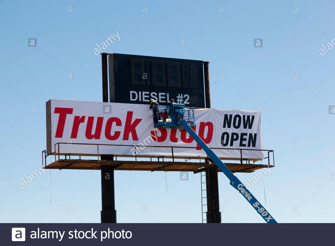 Manlift High Resolution Stock Photography and Images - Alamy