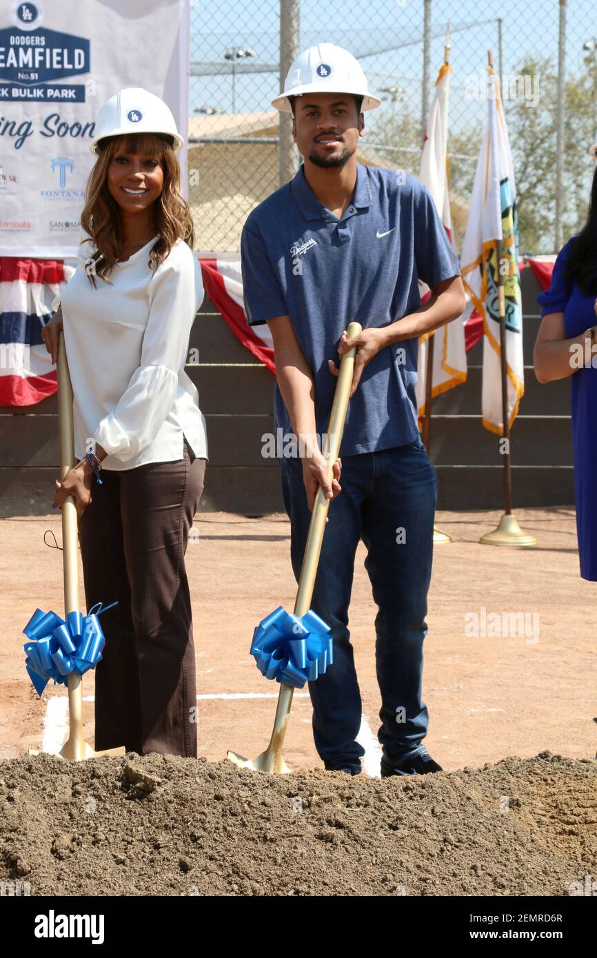 Holly Robinson Peete, RJ Peete at the Dodgers Dreamfield 51 Universally ...