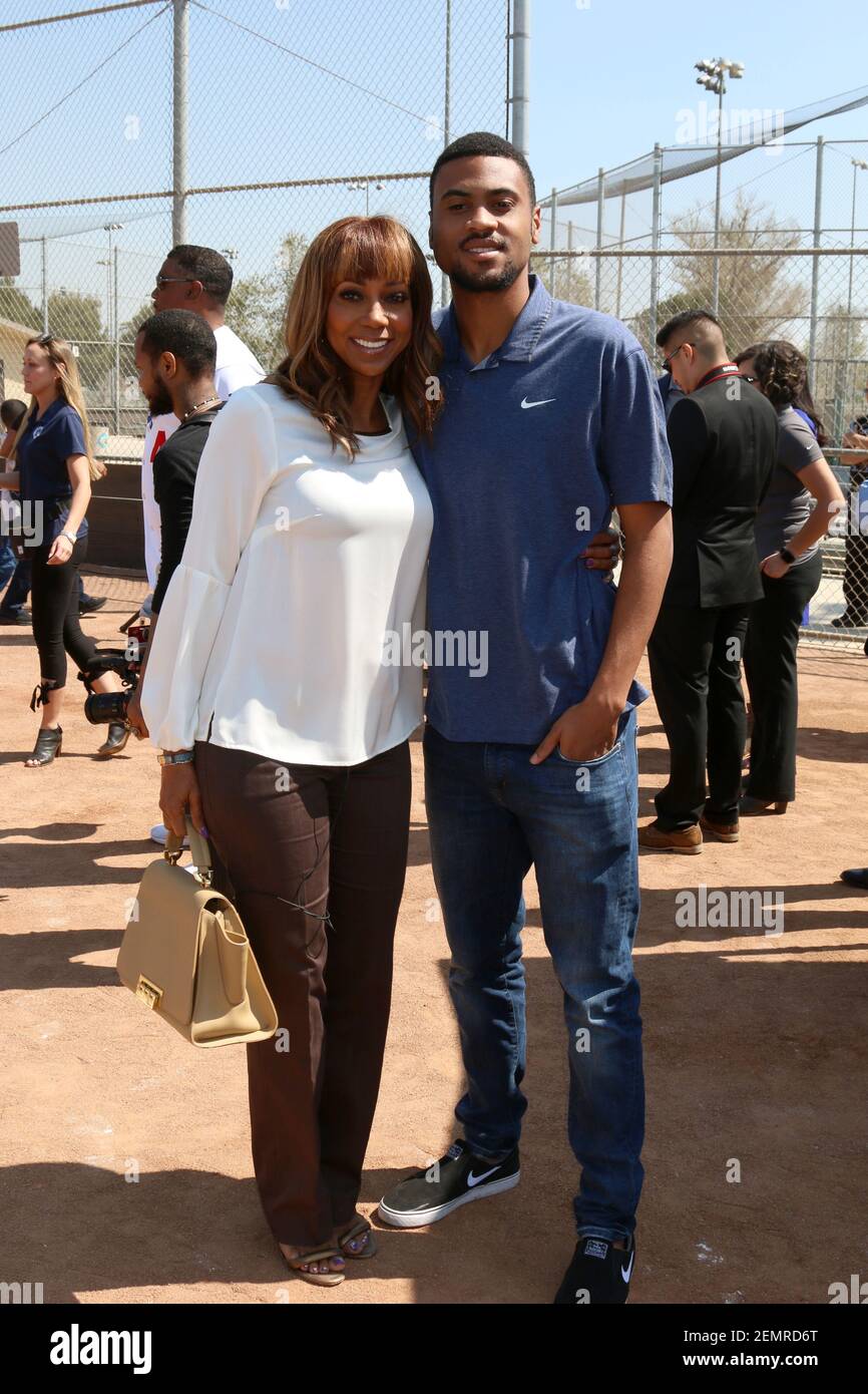 Holly Robinson Peete, RJ Peete at the Dodgers Dreamfield 51 Universally ...