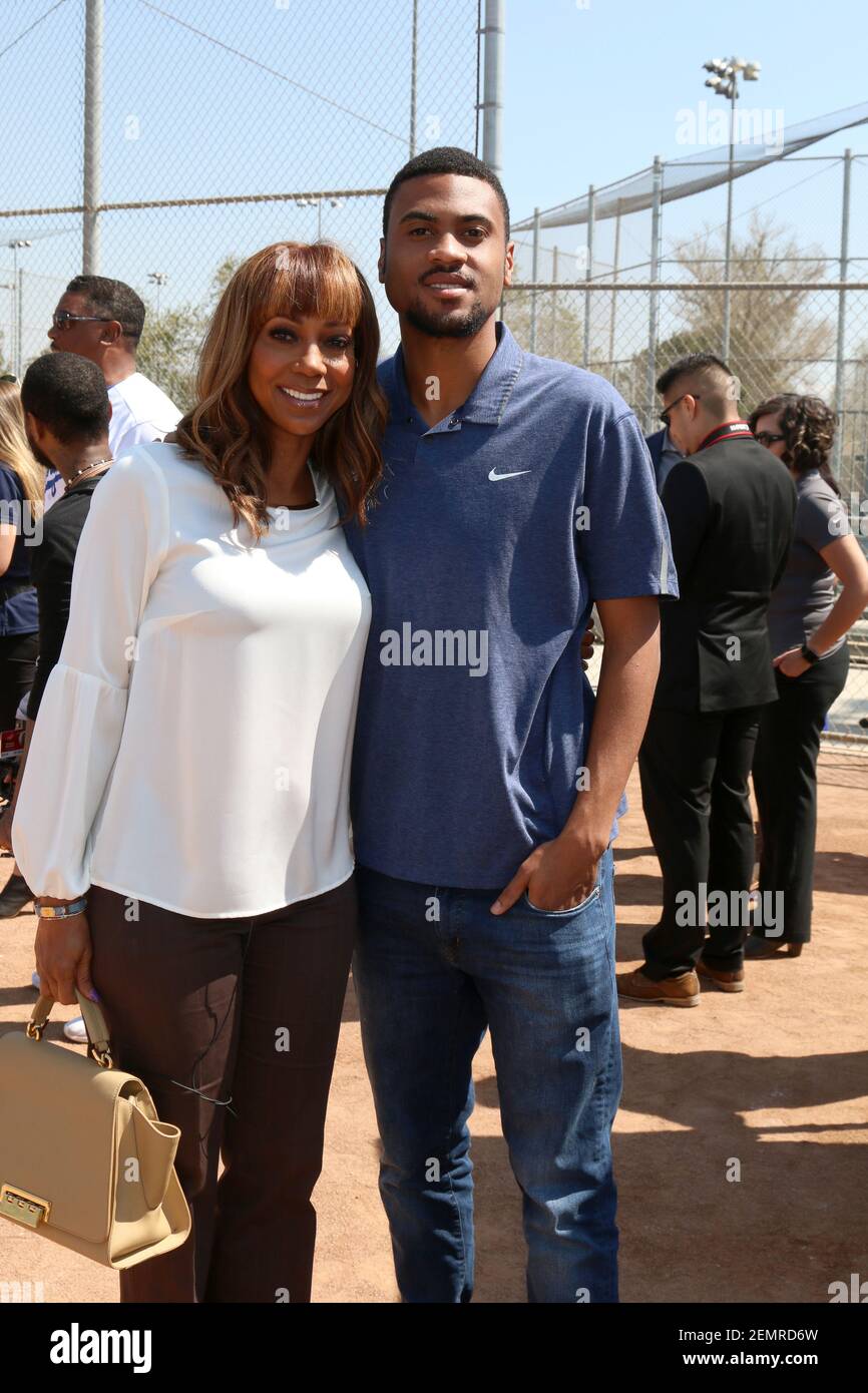 Holly Robinson Peete, RJ Peete at the Dodgers Dreamfield 51 Universally ...