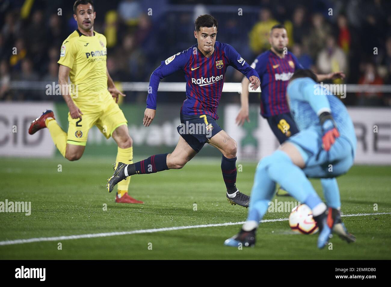 Philippe Coutinho of FC Barcelona scores his goal (Photo by ...