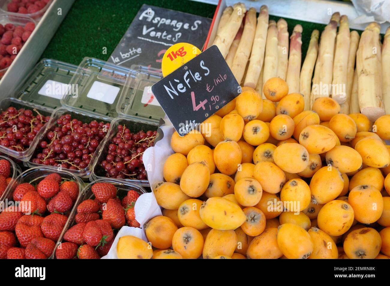 Fruit thursday hi-res stock photography and images - Alamy
