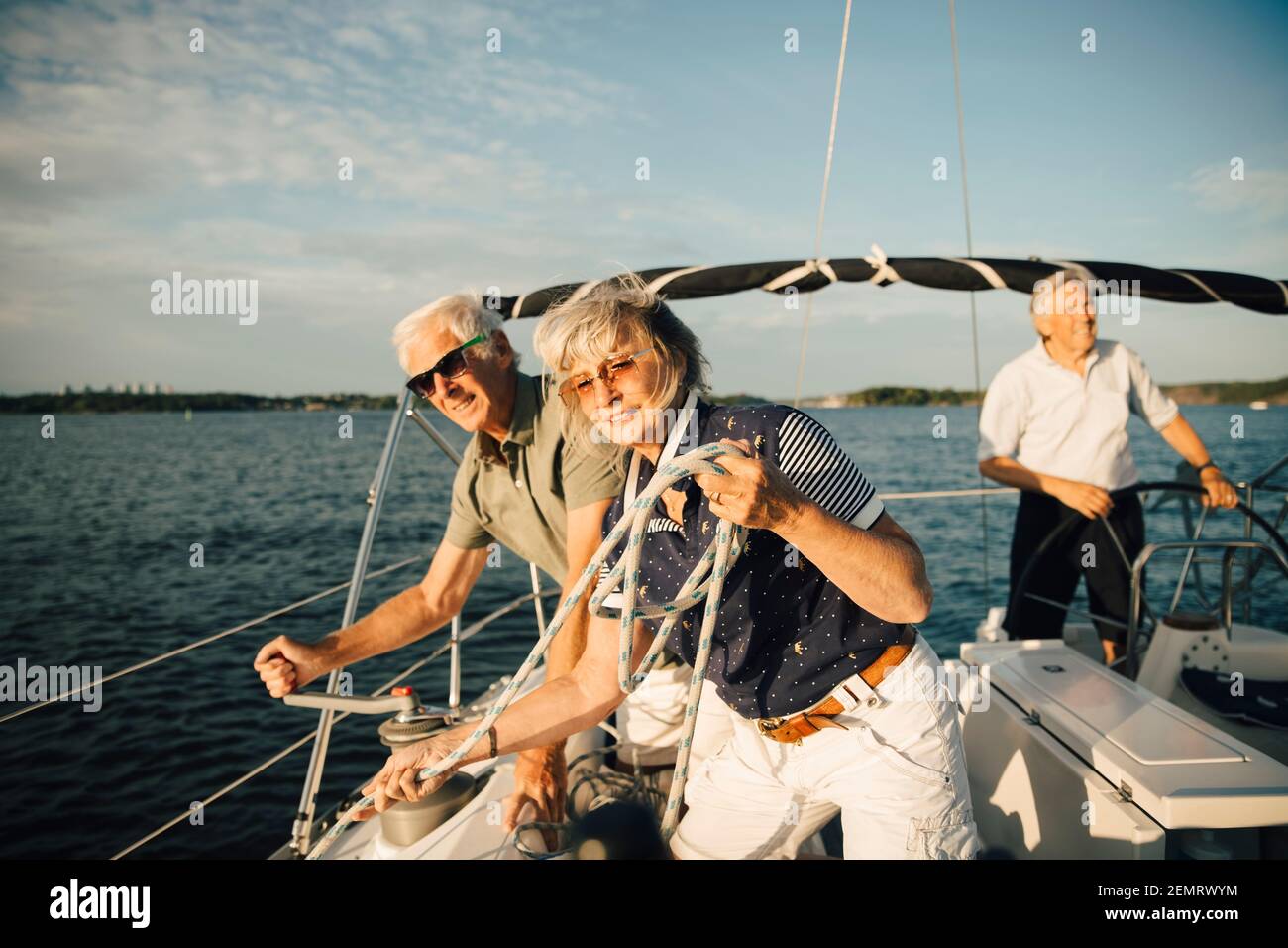 Turning handle hi-res stock photography and images - Alamy