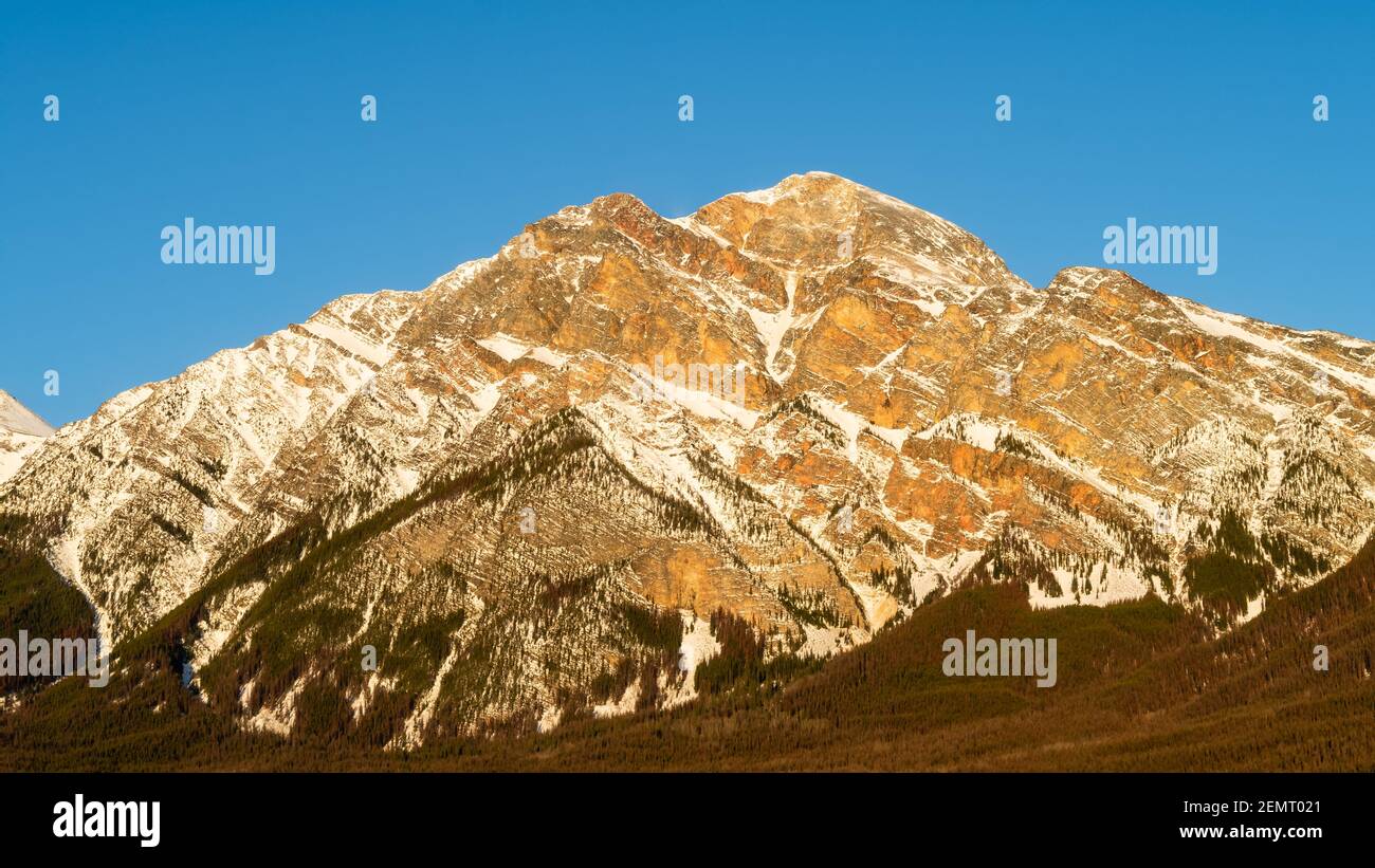 Patricia Lake Pyramid Mountain Jasper High Resolution Stock Photography ...