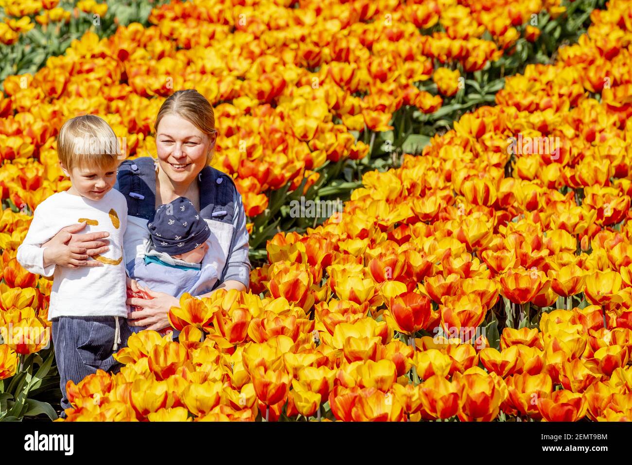 Lisse - Tourist in the flower park the Keukenhof on April 8, 2019 ...
