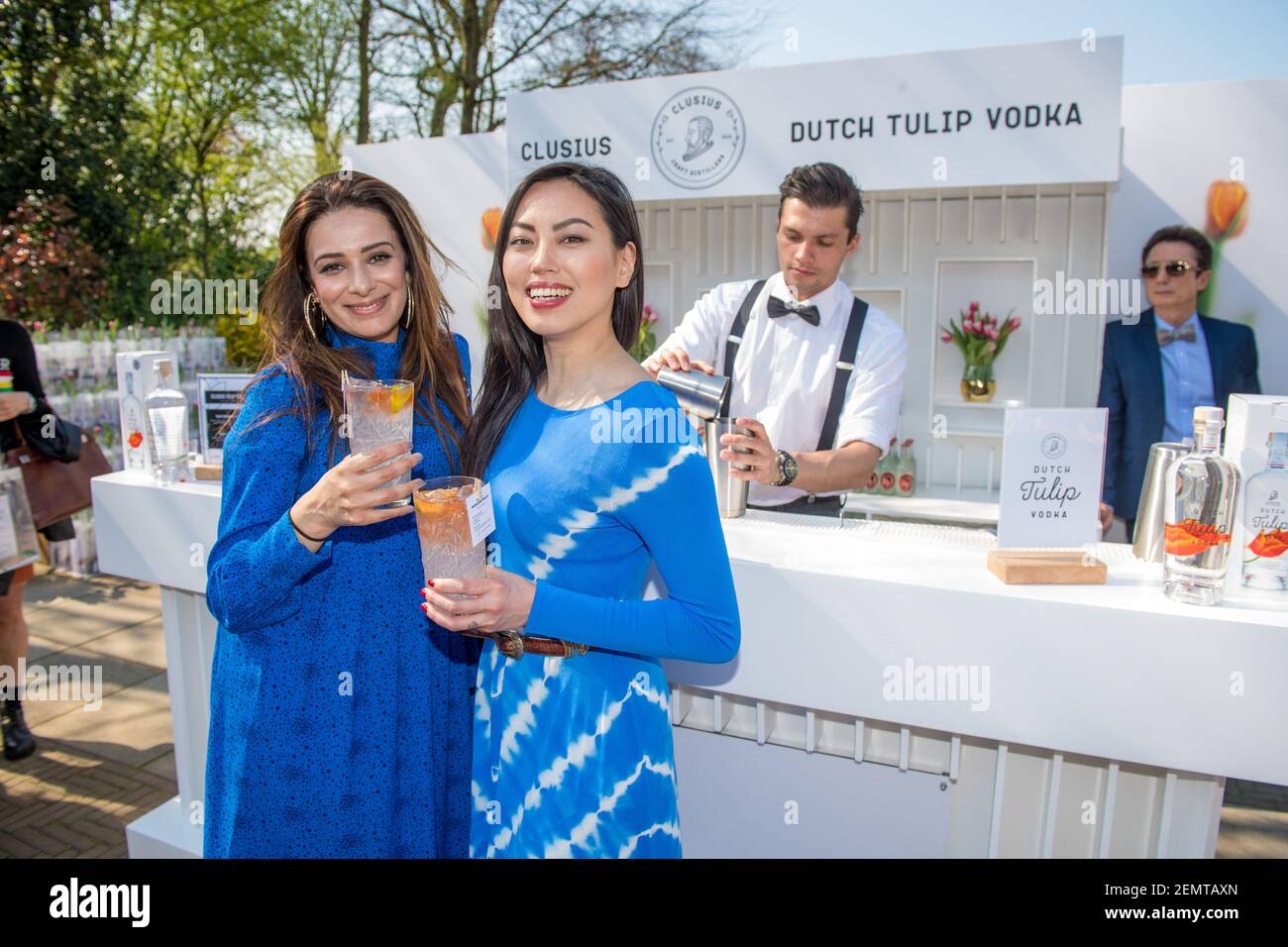 Niki Simone And Suan Li Ong During The Tulip Baptism Of The Ams Secrets Tulip In De Keukenhof In