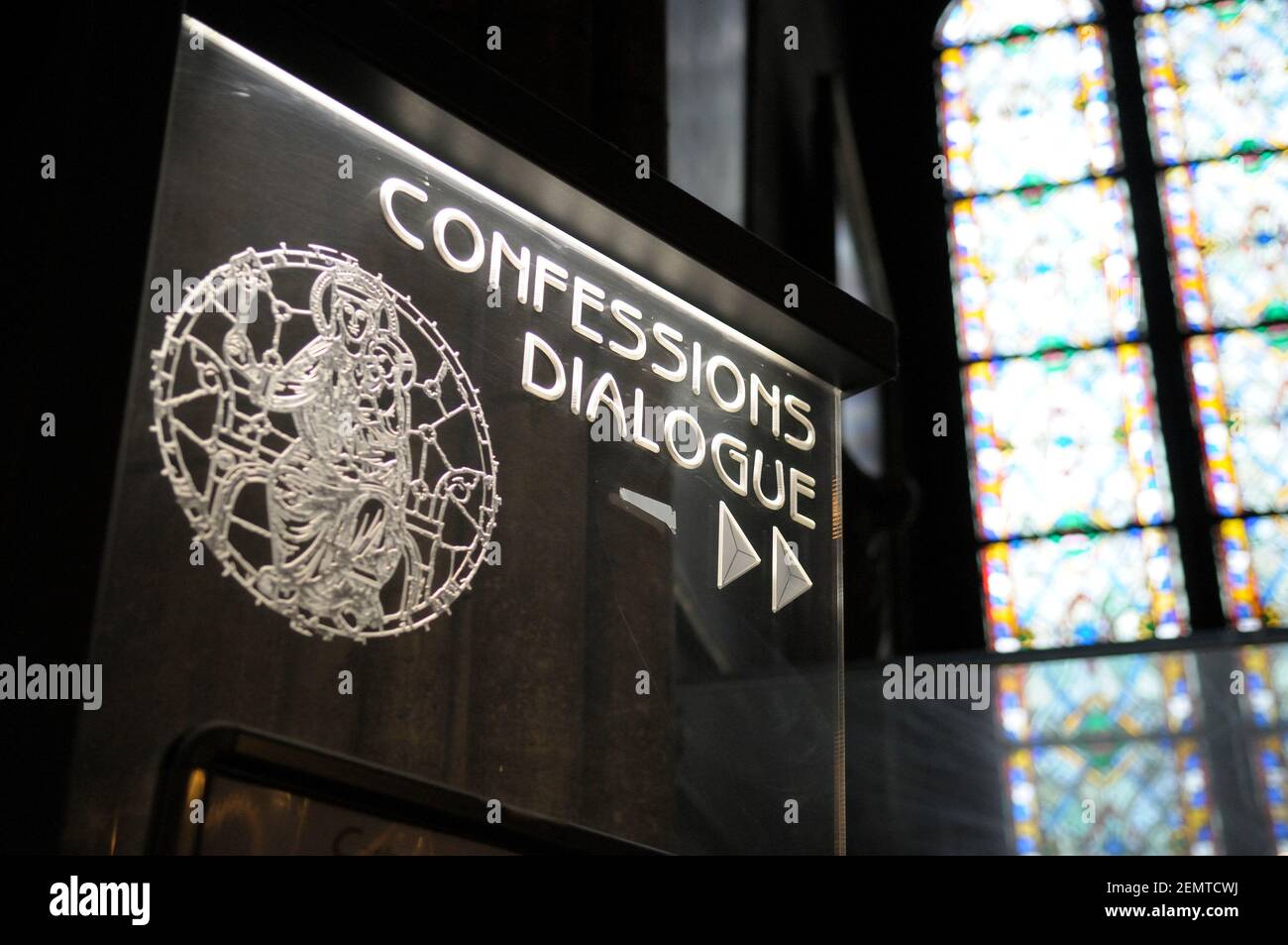 Church catholic confession sign hi-res stock photography and images - Alamy