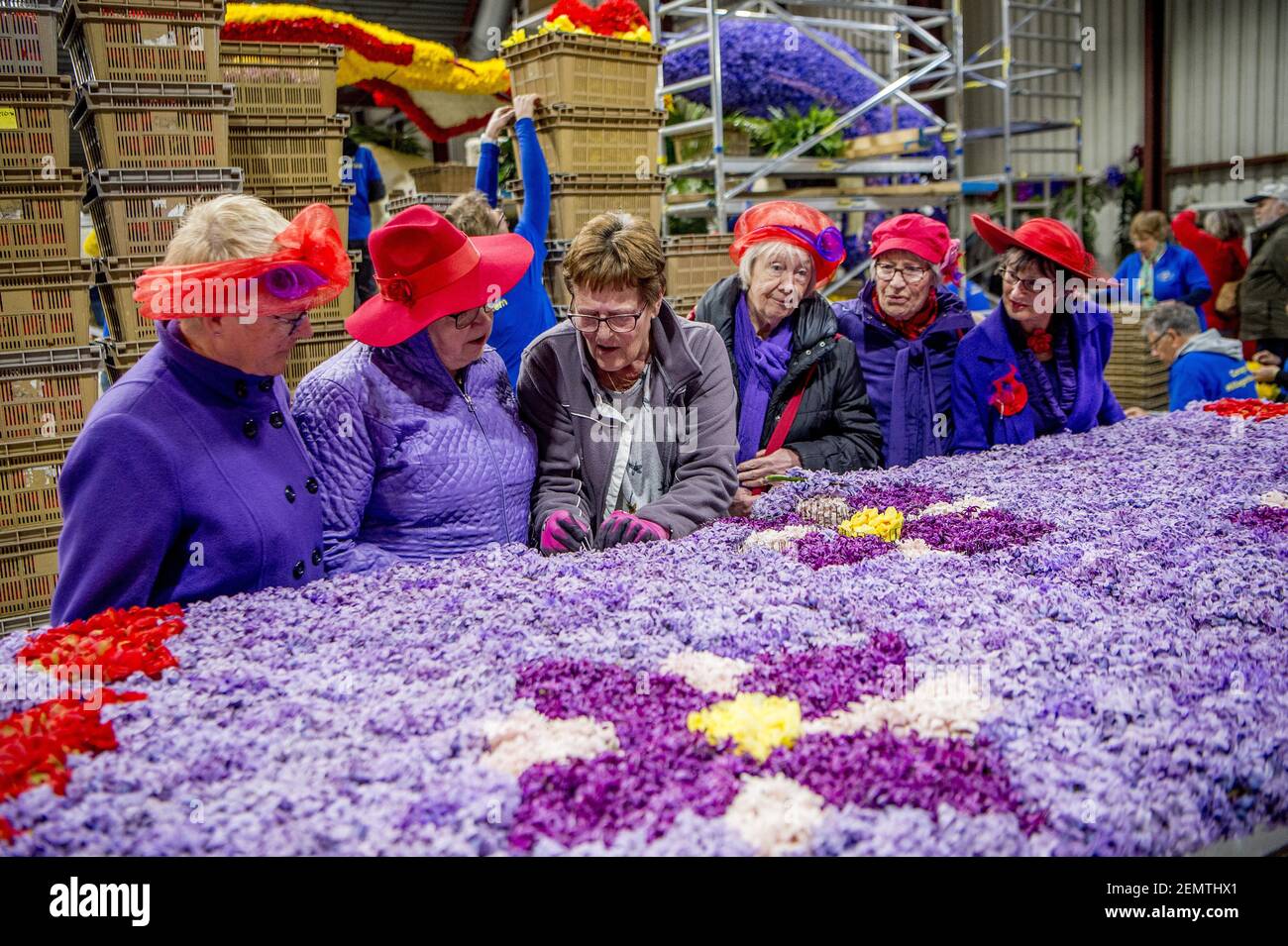 SASSENHEIM - Building up the flower cars for the flower parade on ...