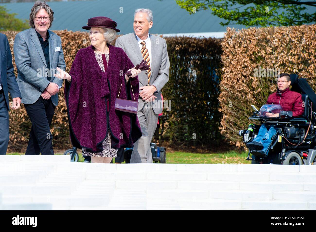 Princess Beatrix unveils reconstruction of artwork Ad Dekkers in ...