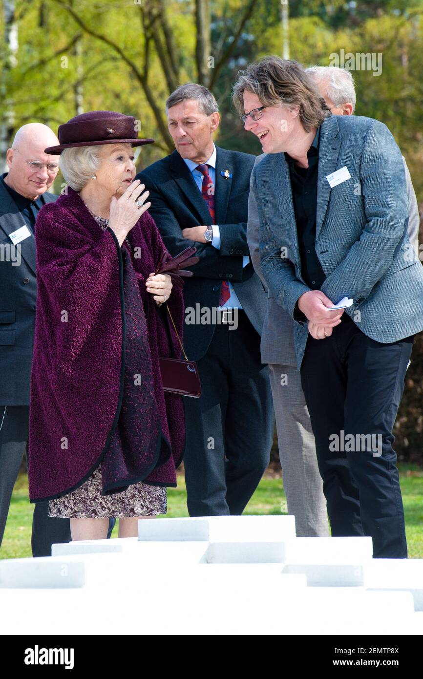 Princess Beatrix unveils reconstruction of artwork Ad Dekkers in ...