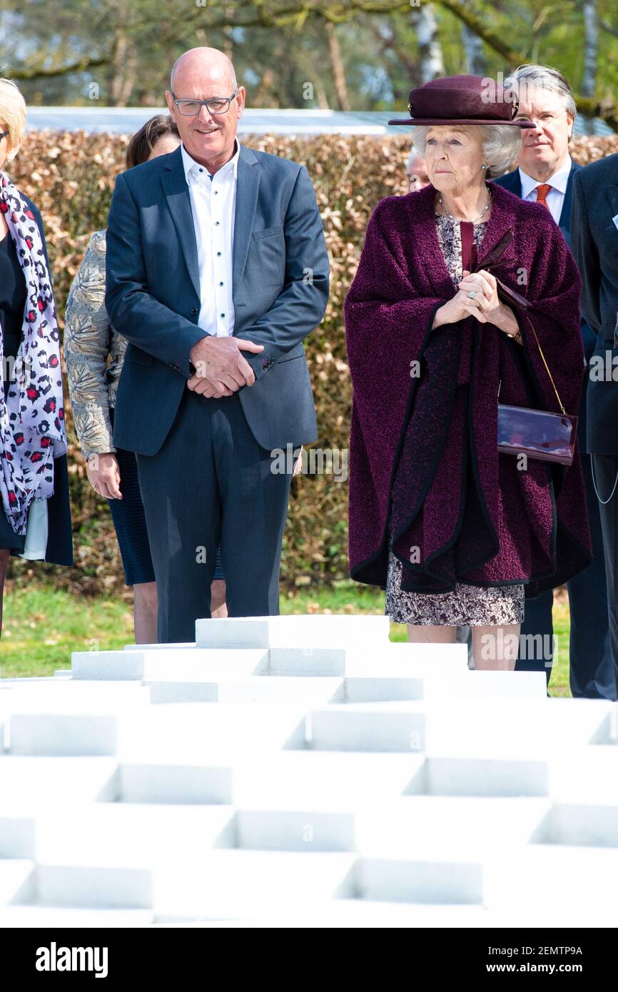 Princess Beatrix unveils reconstruction of artwork Ad Dekkers in ...