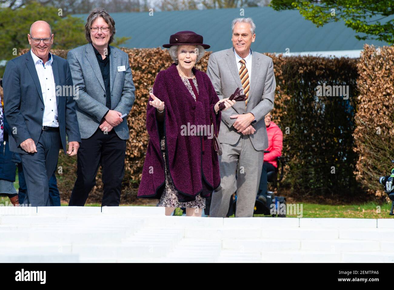 Princess Beatrix unveils reconstruction of artwork Ad Dekkers in ...