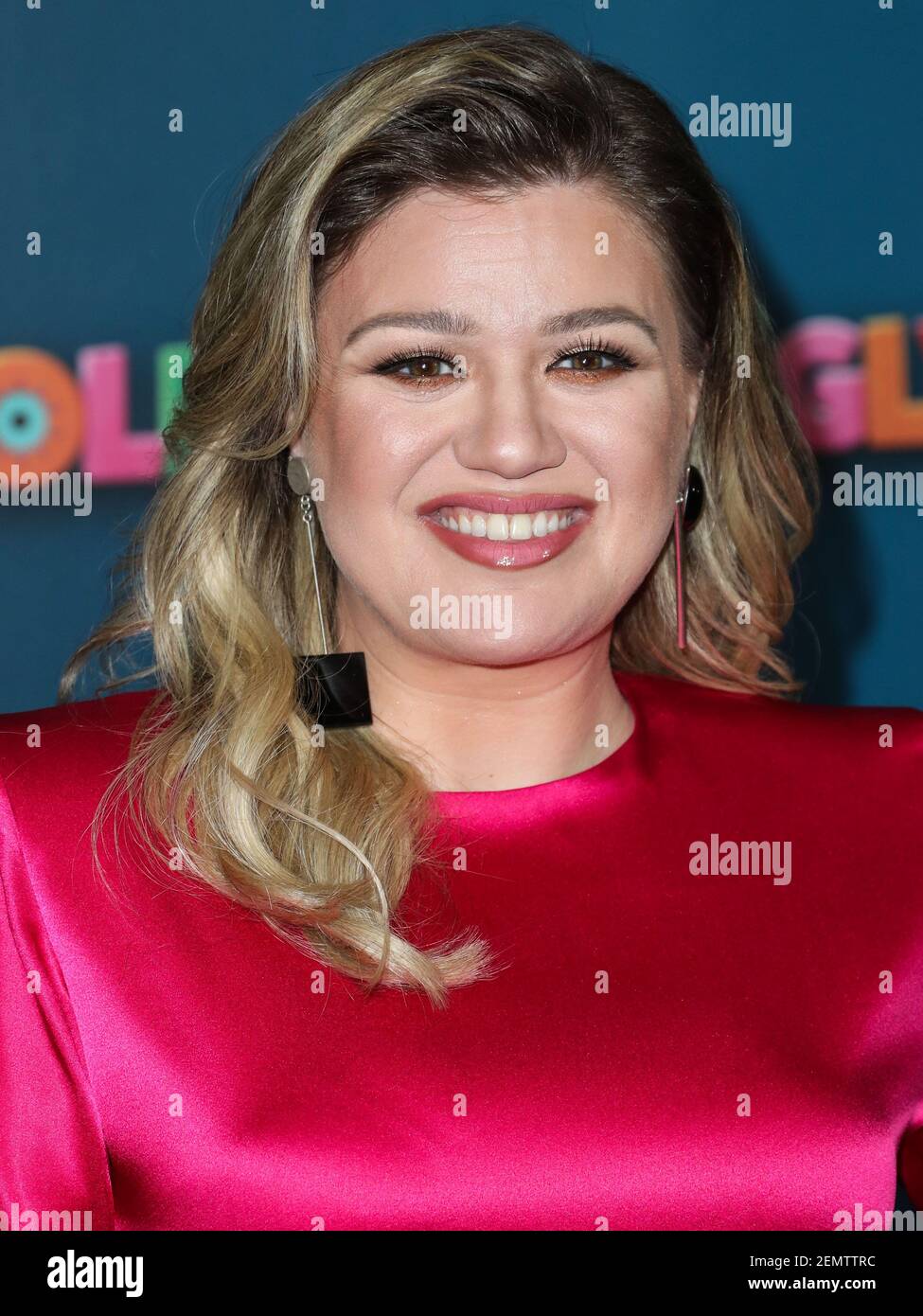 BEVERLY HILLS, LOS ANGELES, CALIFORNIA, USA - APRIL 13: Singer Kelly ...