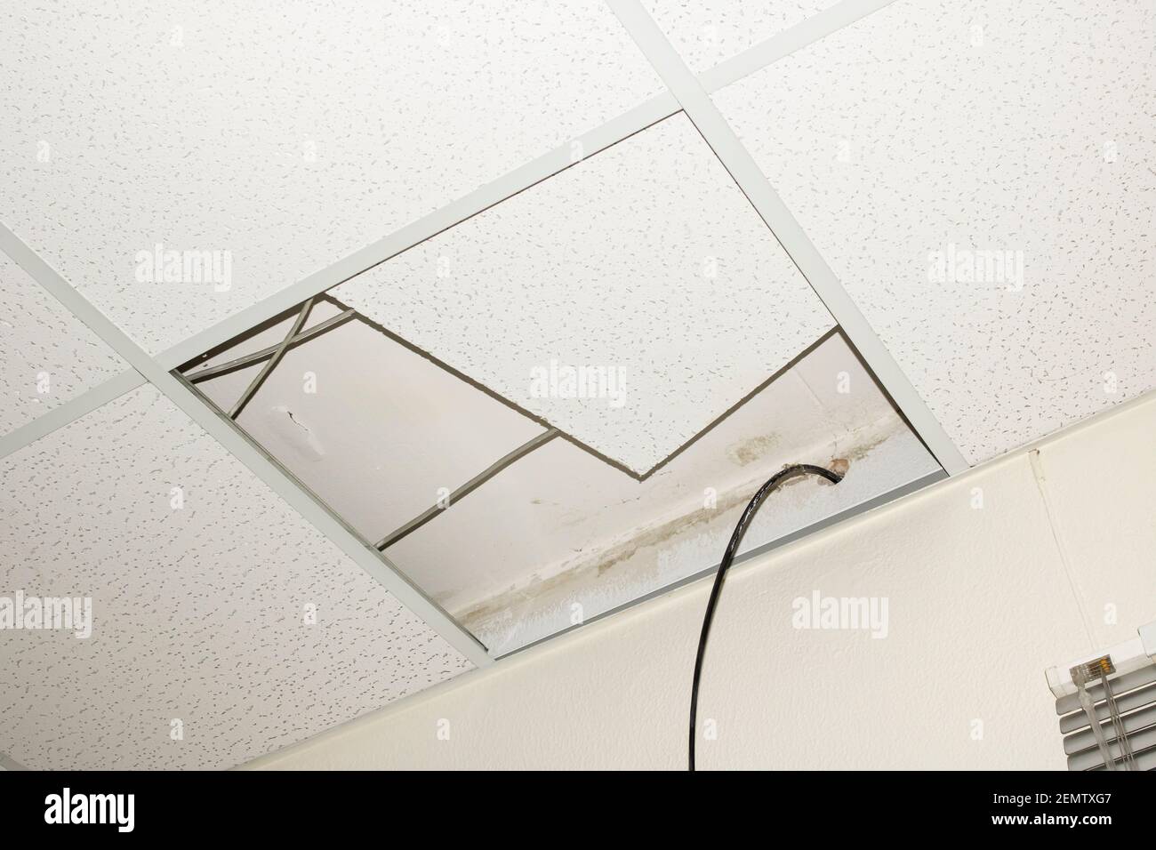 Ceiling removed hi-res stock photography and images - Alamy