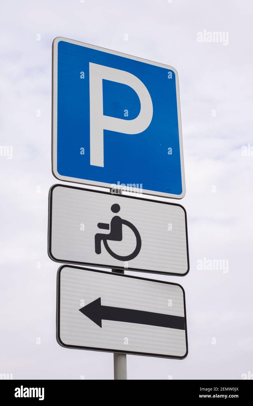 Disabled person signal hi-res stock photography and images - Alamy
