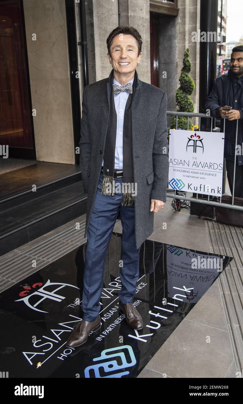 Dominic keating hi-res stock photography and images - Alamy