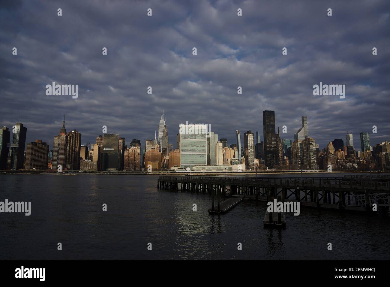 Panoramic view of Midtown Manhattan from the Queens waterfront Stock ...