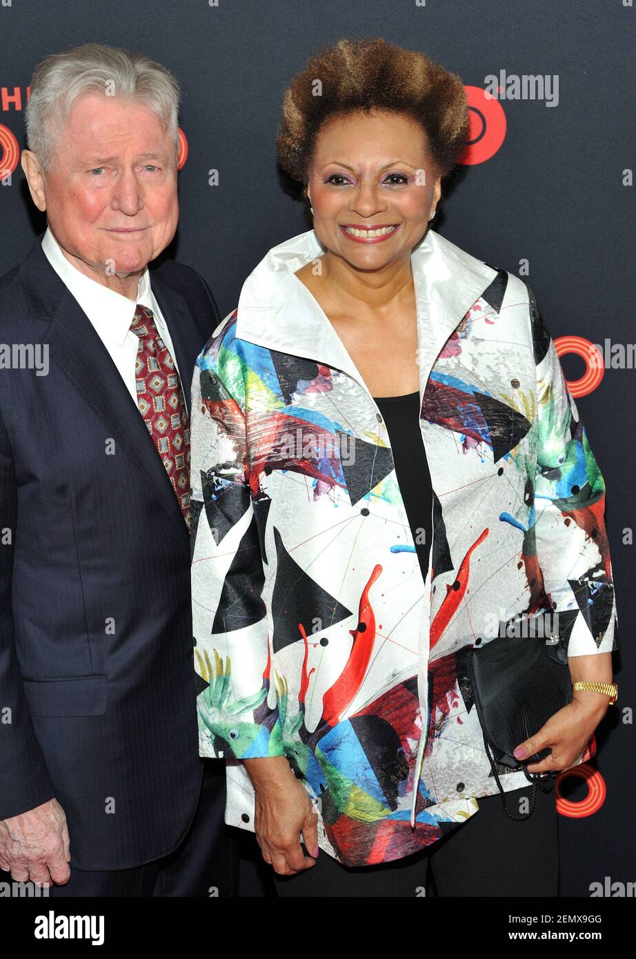 L-R: Actor Grahame Pratt and musician/actress Leslie Uggams attend the ...
