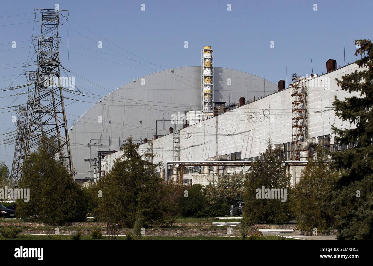 The general view of the New Safe Confinement covering the 4th block of ...