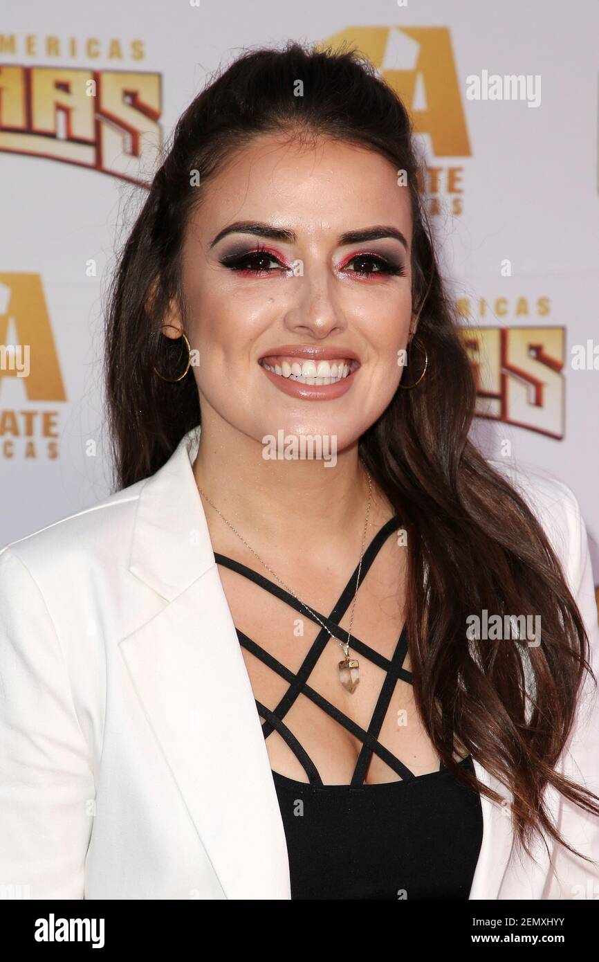 Vanessa Vasquez attends Combate Americas "Reinas Del Combate" MMA ...