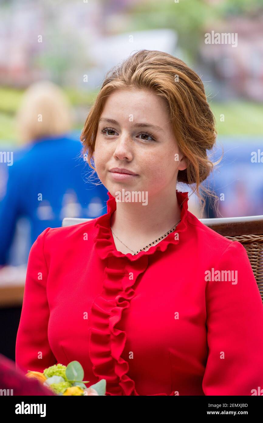Princess Alexia celebrating King Willem-Alexander's 52st birthday ...