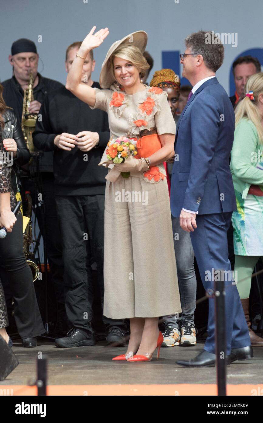 Queen Maxima celebrating King Willem-Alexander's 52st birthday during ...